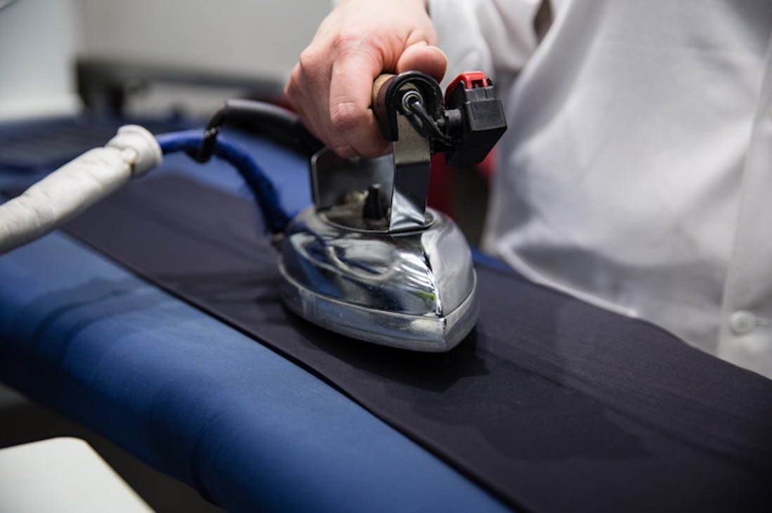 File: How does dry cleaning a suit work? - Bonnegueule